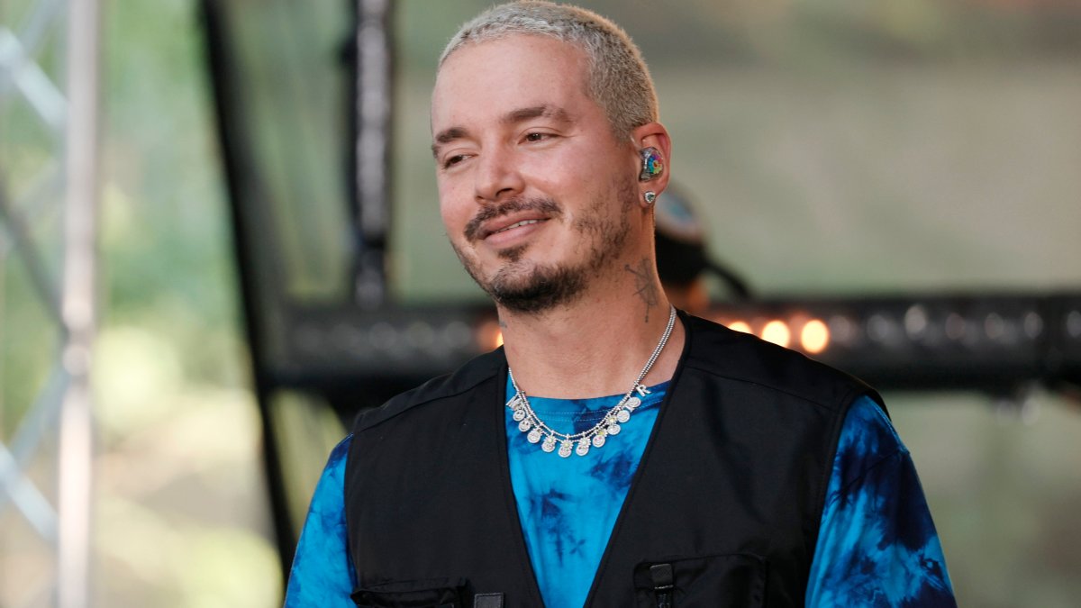 J Balvin dice que su mamá está en cuidados intensivos tras infectarse ...