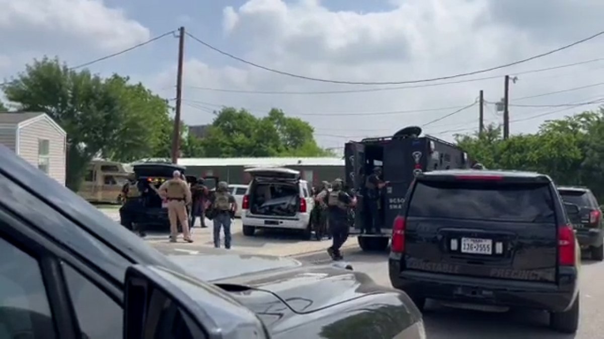 Detienen a Gerardo Mendiola por atrincherarse en el condado Bexar ...