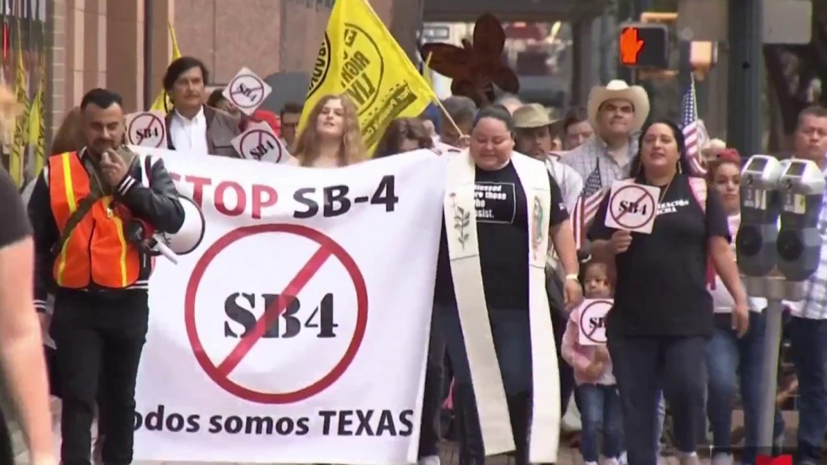 Manifestantes exigen un alto a la SB4 en Texas – Telemundo San Antonio (60)