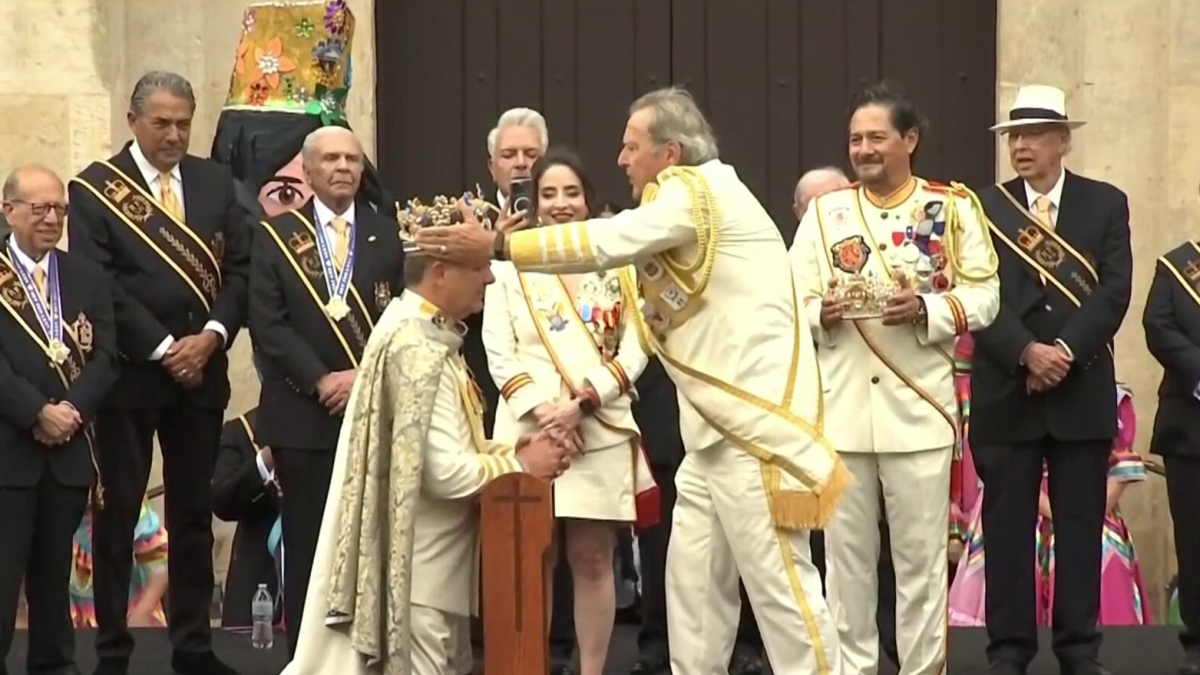 Coronan al Rey Feo en Fiesta San Antonio 2024 – Telemundo San Antonio (60)