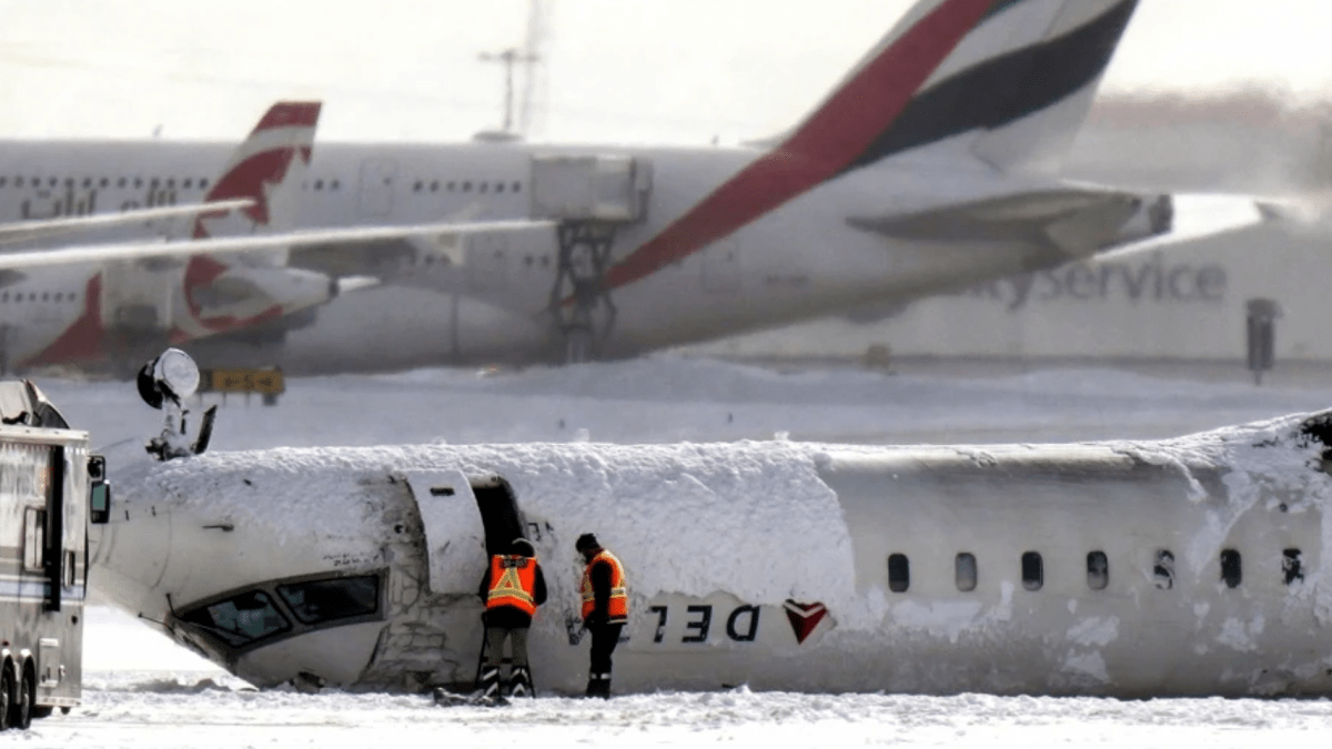Delta Air Lines ofrece recompensa a pasajeros del avión que se estrelló ...